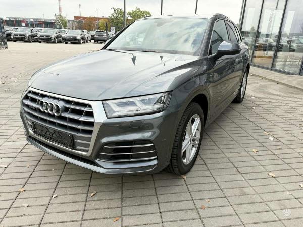 Grey Audi Q5 2020 in Kaunas, with an engine capacity of 1.98 L and mileage of 194 thousand km for 22300 €, photo 1 on AUTOMOTO.COM.LV