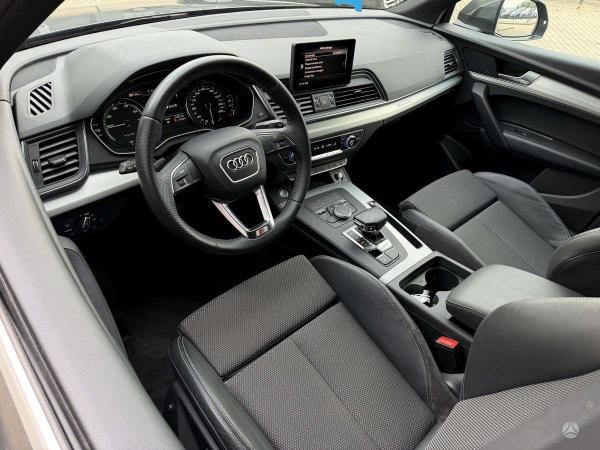 Grey Audi Q5 2020 in Kaunas, with an engine capacity of 1.98 L and mileage of 194 thousand km for 22300 €, photo 7 on AUTOMOTO.COM.LV