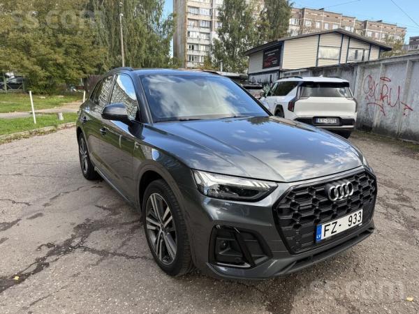 Grey Audi Q5 2020 in Ogre, with an engine capacity of 2.00 L and mileage of 45 thousand km for 30900 €, photo 4 on AUTOMOTO.COM.LV