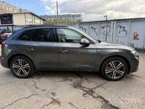 Grey Audi Q5 2020 in Ogre, with an engine capacity of 2.00 L and mileage of 45 thousand km for 30900 €, photo 5 on AUTOMOTO.COM.LV