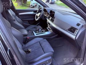 Grey Audi Q5 2020 in Ogre, with an engine capacity of 2.00 L and mileage of 45 thousand km for 30900 €, photo 11 on AUTOMOTO.COM.LV