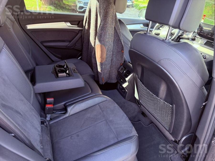 Grey Audi Q5 2020 in Ogre, with an engine capacity of 2.00 L and mileage of 45 thousand km for 30900 €, photo 12 on AUTOMOTO.COM.LV