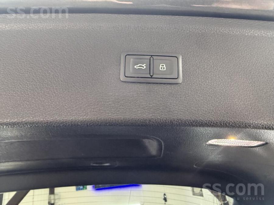 Grey Audi Q5 2020 in Ogre, with an engine capacity of 2.00 L and mileage of 45 thousand km for 30900 €, photo 43 on AUTOMOTO.COM.LV