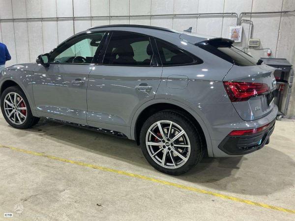 Grey Audi Q5 2021 in Vilnius, with an engine capacity of 2.00 L and mileage of 169 thousand km for 33690 €, photo 3 on AUTOMOTO.COM.LV