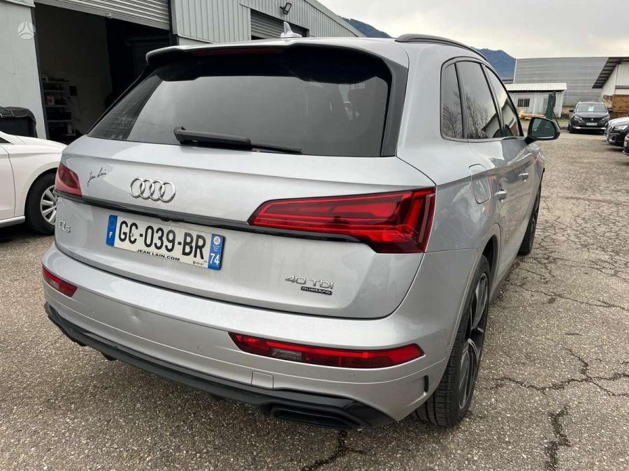 Grey Audi Q5 2021 in Kaunas, with an engine capacity of 2.00 L and mileage of 201 thousand km for 29500 €, photo 3 on AUTOMOTO.COM.LV
