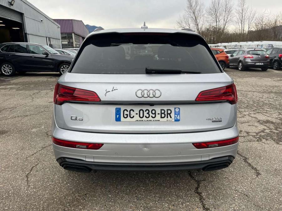 Grey Audi Q5 2021 in Kaunas, with an engine capacity of 2.00 L and mileage of 201 thousand km for 29500 €, photo 5 on AUTOMOTO.COM.LV