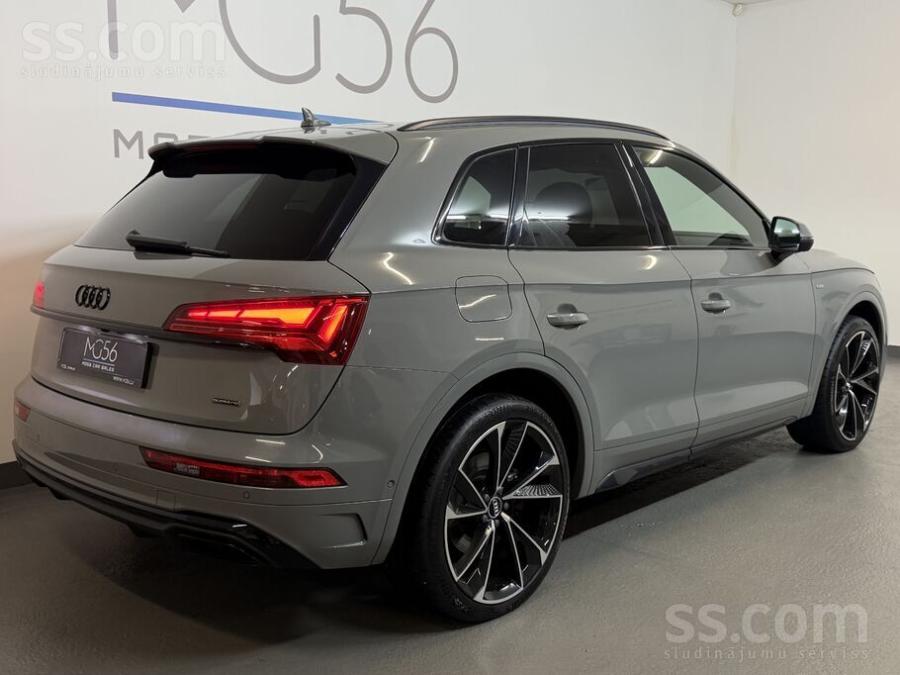 Grey Audi Q5 2021 in Riga, with an engine capacity of 2.00 L and mileage of 111 thousand km for 38900 €, photo 6 on AUTOMOTO.COM.LV