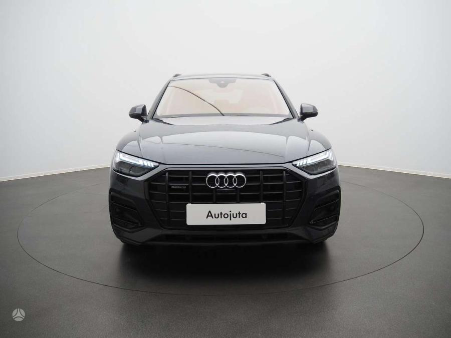 Pelēks Audi Q5 2021 Viļņa, ar dzinēja tilpumu 1.98 L un nobraukumu 156 tūkst. km par 33000 €, foto 2 vietnē AUTOMOTO.COM.LV