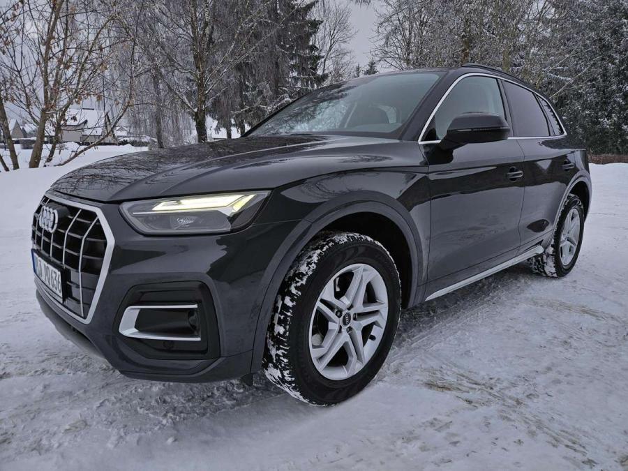 Grey Audi Q5 2021 in Radviliskis, with an engine capacity of 1.97 L and mileage of 175 thousand km for 25300 €, photo 1 on AUTOMOTO.COM.LV