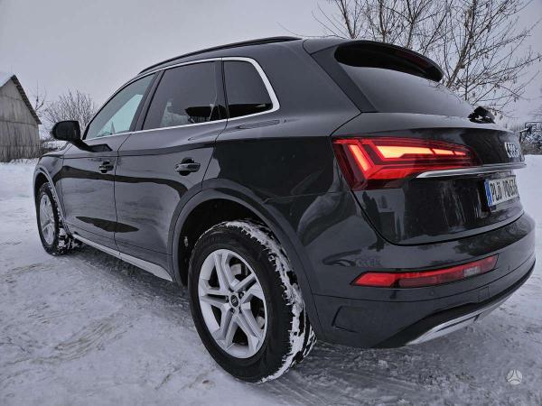 Grey Audi Q5 2021 in Radviliskis, with an engine capacity of 1.97 L and mileage of 175 thousand km for 25200 €, photo 3 on AUTOMOTO.COM.LV