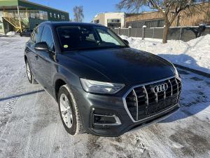 Grey Audi Q5 2021 in Siauliai, with an engine capacity of 2.00 L and mileage of 200 thousand km for 23500 €, photo 2 on AUTOMOTO.COM.LV