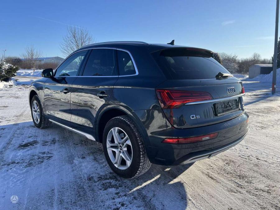 Grey Audi Q5 2021 in Siauliai, with an engine capacity of 2.00 L and mileage of 200 thousand km for 23500 €, photo 9 on AUTOMOTO.COM.LV