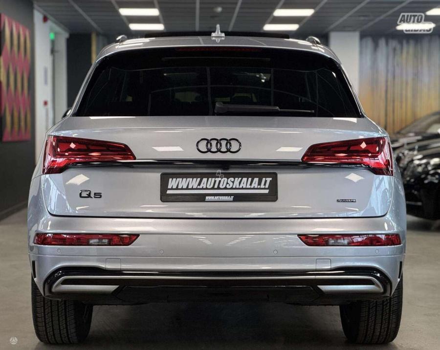 Grey Audi Q5 2021 in Klaipeda, with an engine capacity of 2.00 L and mileage of 12 thousand km for 33900 €, photo 34 on AUTOMOTO.COM.LV