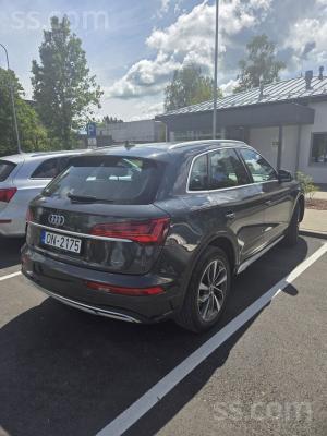 Pelēks Audi Q5 2021 Aizkraukle, ar dzinēja tilpumu 2.00 L un nobraukumu 83 tūkst. km par 34400 €, foto 4 vietnē AUTOMOTO.COM.LV