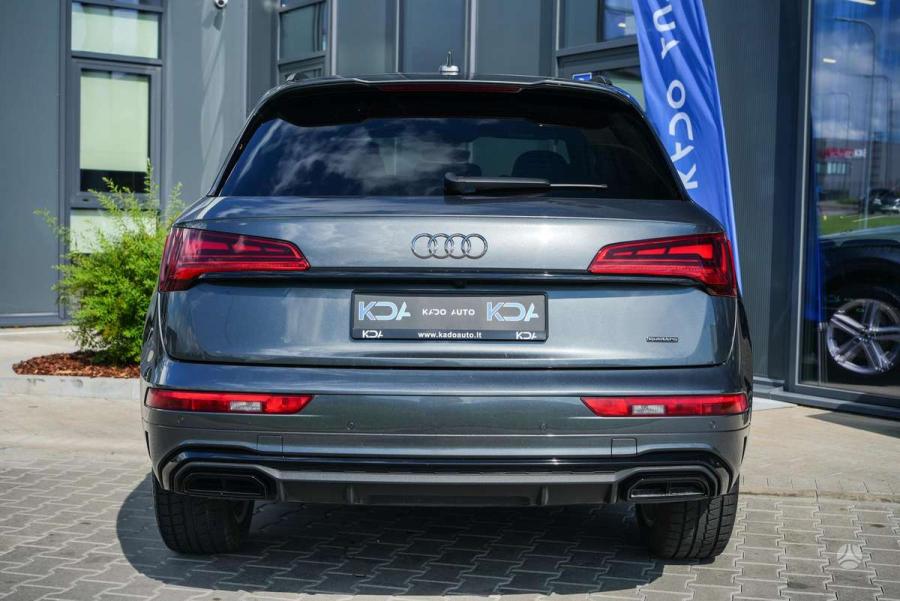 Grey Audi Q5 2021 in Kaunas, with an engine capacity of 1.97 L and mileage of 212 thousand km for 27950 €, photo 13 on AUTOMOTO.COM.LV