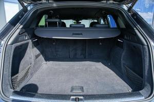 Grey Audi Q5 2021 in Kaunas, with an engine capacity of 1.97 L and mileage of 212 thousand km for 27950 €, photo 16 on AUTOMOTO.COM.LV