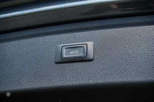 Grey Audi Q5 2021 in Kaunas, with an engine capacity of 1.97 L and mileage of 212 thousand km for 27950 €, photo 17 on AUTOMOTO.COM.LV