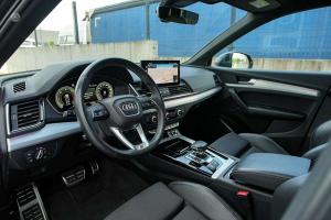 Grey Audi Q5 2021 in Kaunas, with an engine capacity of 1.97 L and mileage of 212 thousand km for 27950 €, photo 28 on AUTOMOTO.COM.LV