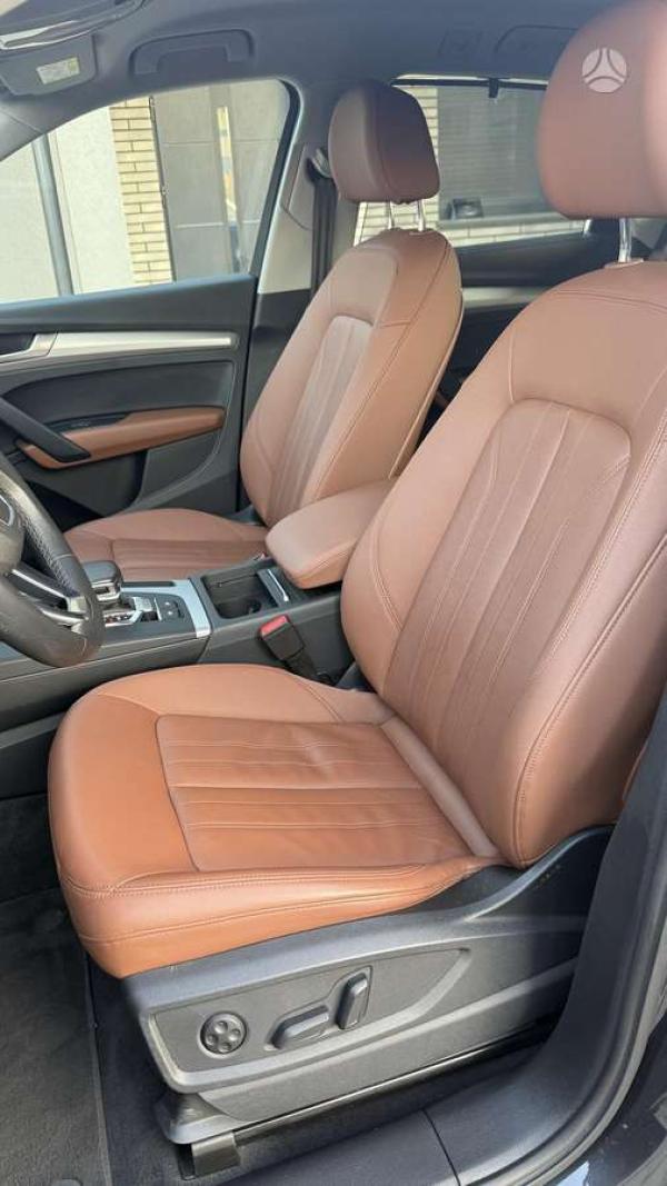 Grey Audi Q5 2021 in Vilnius, with an engine capacity of 1.98 L and mileage of 94 thousand km for 29990 €, photo 9 on AUTOMOTO.COM.LV