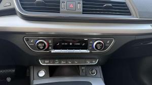 Pelēks Audi Q5 2021 Viļņa, ar dzinēja tilpumu 1.98 L un nobraukumu 94 tūkst. km par 29990 €, foto 19 vietnē AUTOMOTO.COM.LV