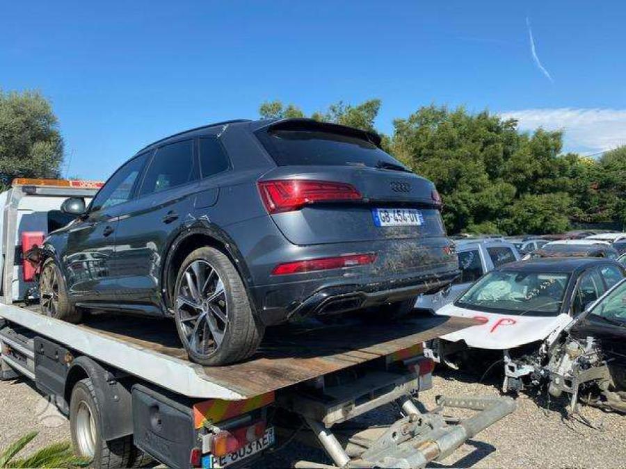 Grey Audi Q5 2021 in Taurage, with an engine capacity of 1.98 L and mileage of 60 thousand km for 12800 €, photo 4 on AUTOMOTO.COM.LV