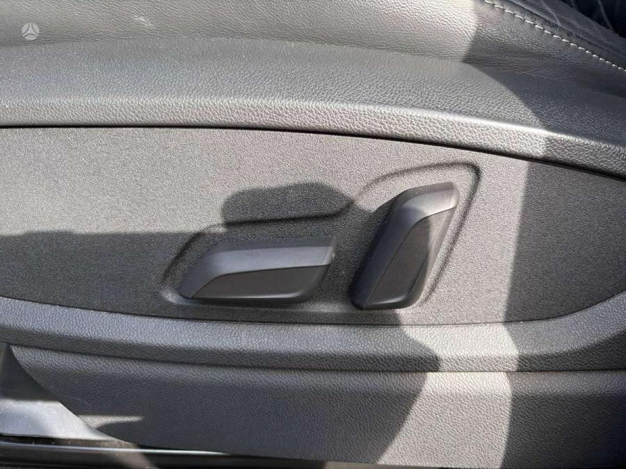 Grey Audi Q5 2021 in Vilnius, with an engine capacity of 1.98 L and mileage of 34 thousand km for 36200 €, photo 14 on AUTOMOTO.COM.LV