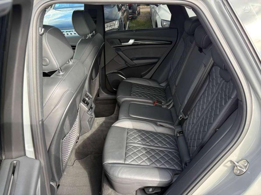 Grey Audi Q5 2021 in Vilnius, with an engine capacity of 1.98 L and mileage of 34 thousand km for 36200 €, photo 17 on AUTOMOTO.COM.LV
