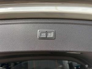 Grey Audi Q5 2021 in Vilnius, with an engine capacity of 1.98 L and mileage of 34 thousand km for 36200 €, photo 31 on AUTOMOTO.COM.LV