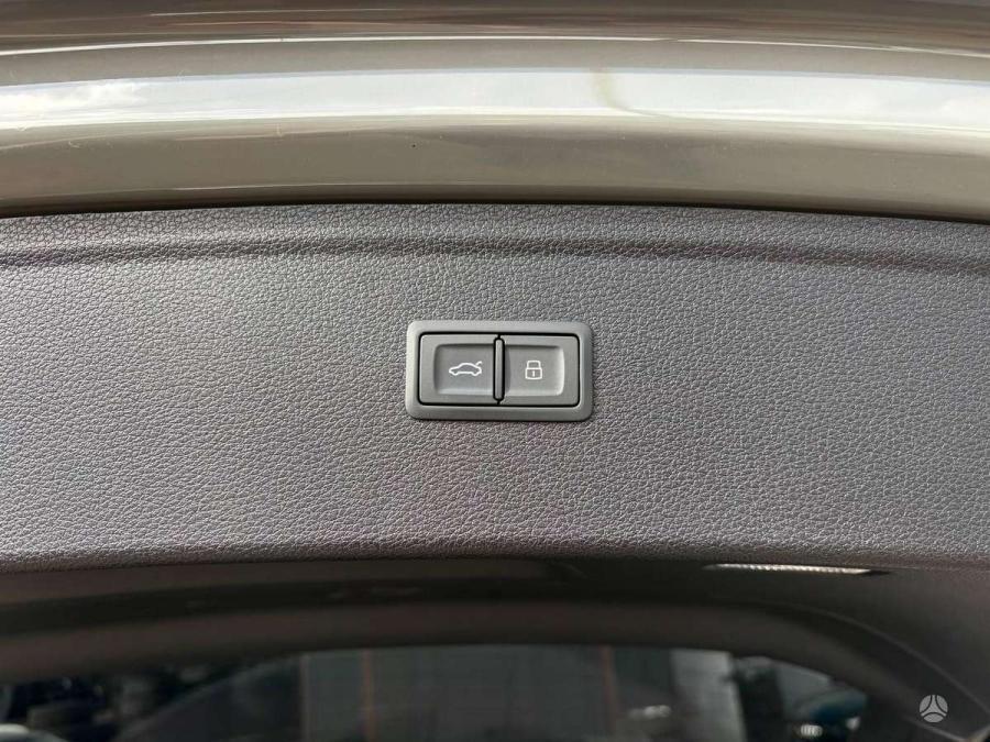 Grey Audi Q5 2021 in Vilnius, with an engine capacity of 1.98 L and mileage of 34 thousand km for 36200 €, photo 31 on AUTOMOTO.COM.LV