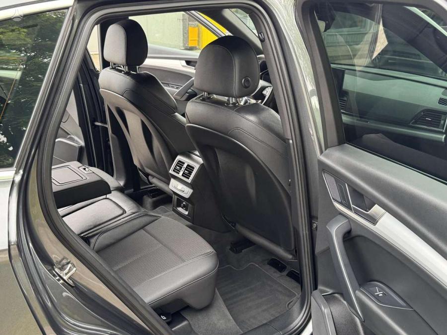 Pelēks Audi Q5 2021 Jonava, ar dzinēja tilpumu 2.00 L un nobraukumu 250 tūkst. km par 24950 €, foto 29 vietnē AUTOMOTO.COM.LV