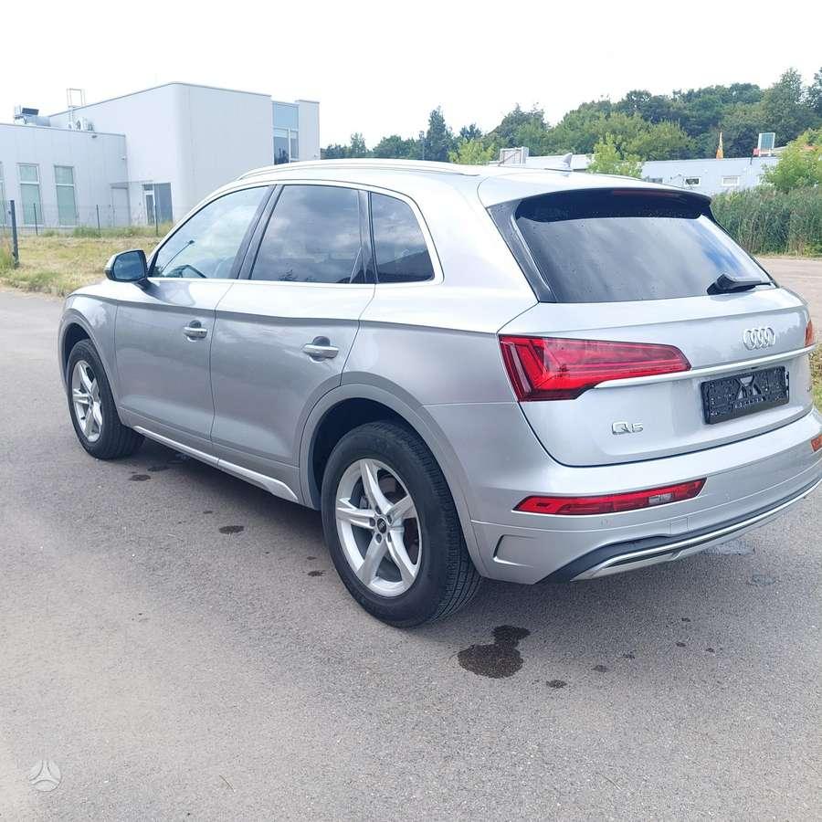 Grey Audi Q5 2021 in Kaunas, with an engine capacity of 1.98 L and mileage of 63 thousand km for 25800 €, photo 4 on AUTOMOTO.COM.LV