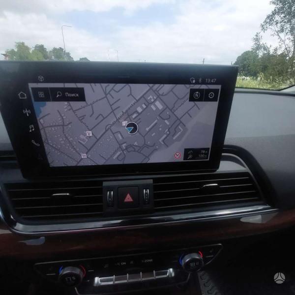 Grey Audi Q5 2021 in Kaunas, with an engine capacity of 1.98 L and mileage of 63 thousand km for 25800 €, photo 5 on AUTOMOTO.COM.LV