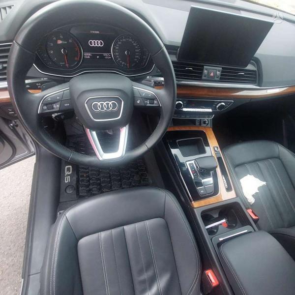 Grey Audi Q5 2021 in Kaunas, with an engine capacity of 1.98 L and mileage of 63 thousand km for 25800 €, photo 6 on AUTOMOTO.COM.LV