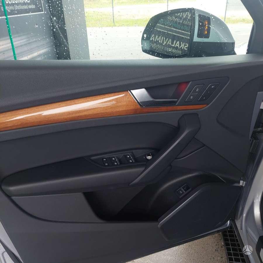 Grey Audi Q5 2021 in Kaunas, with an engine capacity of 1.98 L and mileage of 63 thousand km for 25800 €, photo 22 on AUTOMOTO.COM.LV