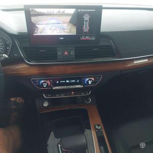 Grey Audi Q5 2021 in Kaunas, with an engine capacity of 1.98 L and mileage of 63 thousand km for 25800 €, photo 23 on AUTOMOTO.COM.LV