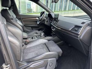 Pelēks Audi Q5 2021 Viļņa, ar dzinēja tilpumu 1.98 L un nobraukumu 281 tūkst. km par 23500 €, foto 12 vietnē AUTOMOTO.COM.LV