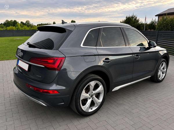 Grey Audi Q5 2021 in Mazeikiai, with an engine capacity of 1.98 L and mileage of 240 thousand km for 20100 €, photo 4 on AUTOMOTO.COM.LV