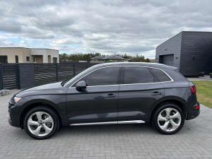 Grey Audi Q5 2021 in Mazeikiai, with an engine capacity of 1.98 L and mileage of 240 thousand km for 20100 €, photo 7 on AUTOMOTO.COM.LV