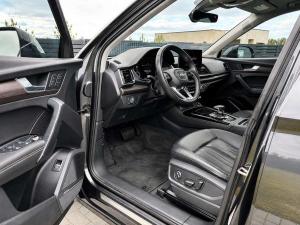 Grey Audi Q5 2021 in Mazeikiai, with an engine capacity of 1.98 L and mileage of 240 thousand km for 20100 €, photo 8 on AUTOMOTO.COM.LV