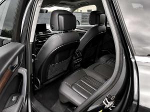 Grey Audi Q5 2021 in Mazeikiai, with an engine capacity of 1.98 L and mileage of 240 thousand km for 20100 €, photo 10 on AUTOMOTO.COM.LV