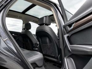 Grey Audi Q5 2021 in Mazeikiai, with an engine capacity of 1.98 L and mileage of 240 thousand km for 20100 €, photo 11 on AUTOMOTO.COM.LV