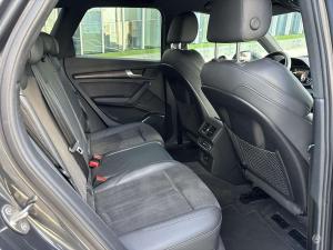 Grey Audi Q5 2021 in Vilnius, with an engine capacity of 1.98 L and mileage of 281 thousand km for 23100 €, photo 11 on AUTOMOTO.COM.LV