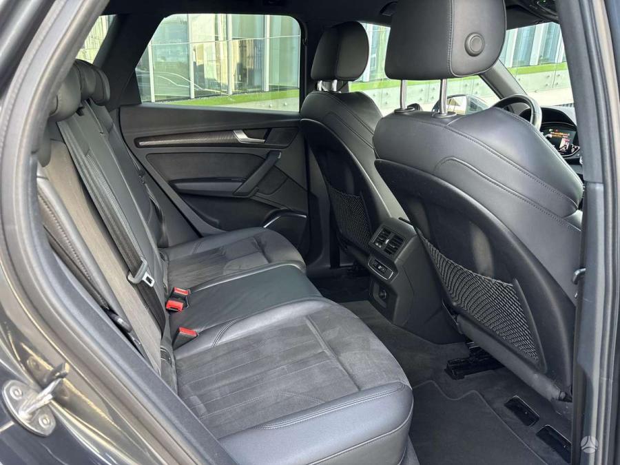 Grey Audi Q5 2021 in Vilnius, with an engine capacity of 1.98 L and mileage of 281 thousand km for 23100 €, photo 11 on AUTOMOTO.COM.LV