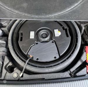 Grey Audi Q5 2021 in Vilnius, with an engine capacity of 1.98 L and mileage of 281 thousand km for 23100 €, photo 21 on AUTOMOTO.COM.LV