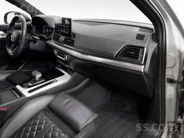 Grey Audi Q5 2021 in Riga, with an engine capacity of 2.00 L and mileage of 111 thousand km for 35900 €, photo 7 on AUTOMOTO.COM.LV