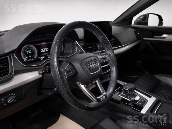 Grey Audi Q5 2021 in Riga, with an engine capacity of 2.00 L and mileage of 111 thousand km for 35900 €, photo 9 on AUTOMOTO.COM.LV