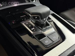 Pelēks Audi Q5 2021 Rīga, ar dzinēja tilpumu 2.00 L un nobraukumu 111 tūkst. km par 35900 €, foto 12 vietnē AUTOMOTO.COM.LV