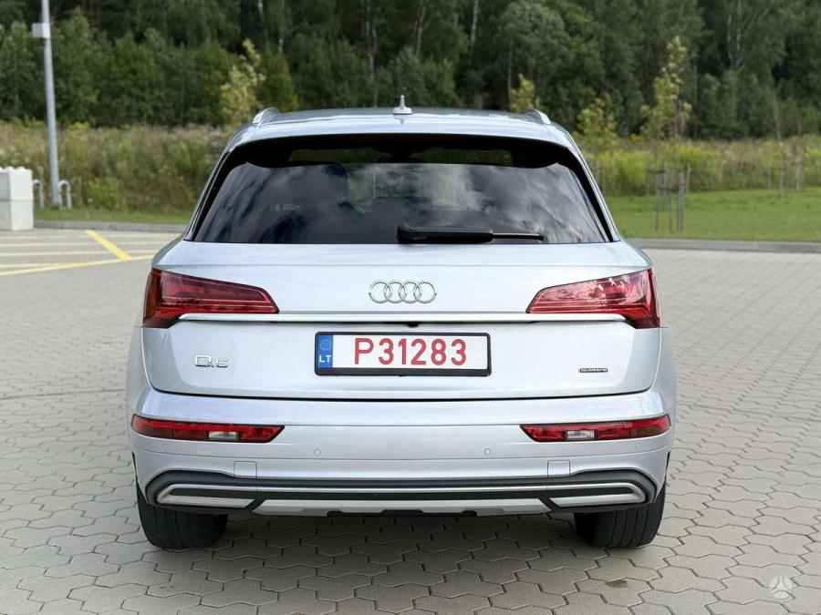 Grey Audi Q5 2021 in Vilnius, with an engine capacity of 1.98 L and mileage of 57 thousand km for 28900 €, photo 7 on AUTOMOTO.COM.LV