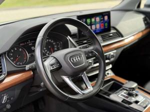 Grey Audi Q5 2021 in Vilnius, with an engine capacity of 1.98 L and mileage of 57 thousand km for 28900 €, photo 10 on AUTOMOTO.COM.LV