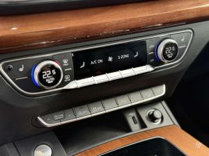 Grey Audi Q5 2021 in Vilnius, with an engine capacity of 1.98 L and mileage of 57 thousand km for 28900 €, photo 16 on AUTOMOTO.COM.LV